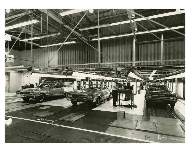 Factories & Plants - Outright Oldsmobile!